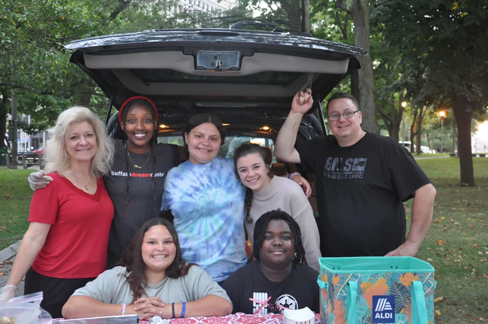 Friends Feeding Friends – Buffalo Dream Center